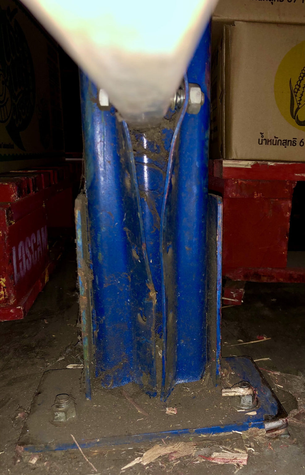 "The Pallet Deflector" protecting your upright - Tellus Storage Systems
