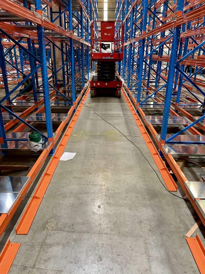Installing 13,000 pallets capacity Very Narrow Aisle “VNA” pallet ...
